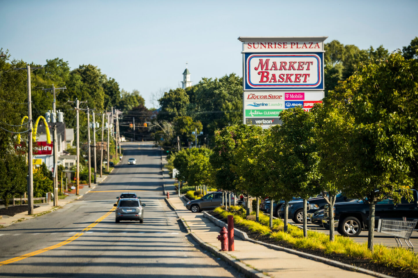 SUNRISE SHOPPING CENTER - DSM Realty